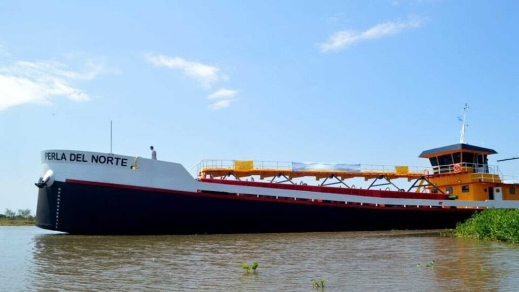 Primer barco arenero híbrido-eléctrico argentino - Paraguay Fluvial